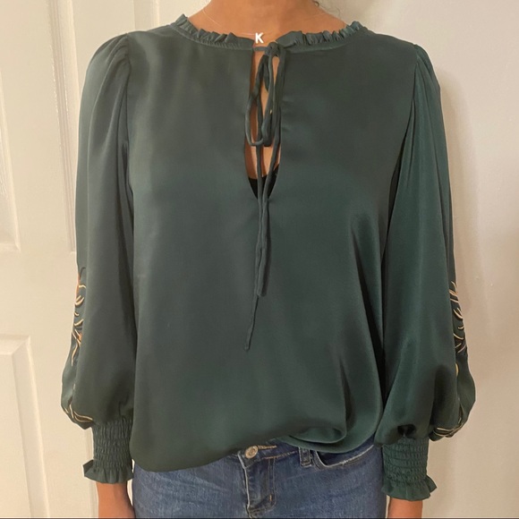 Elli White | Tops | Nwt Elli White Top Blouse Embroidered Sleeves ...